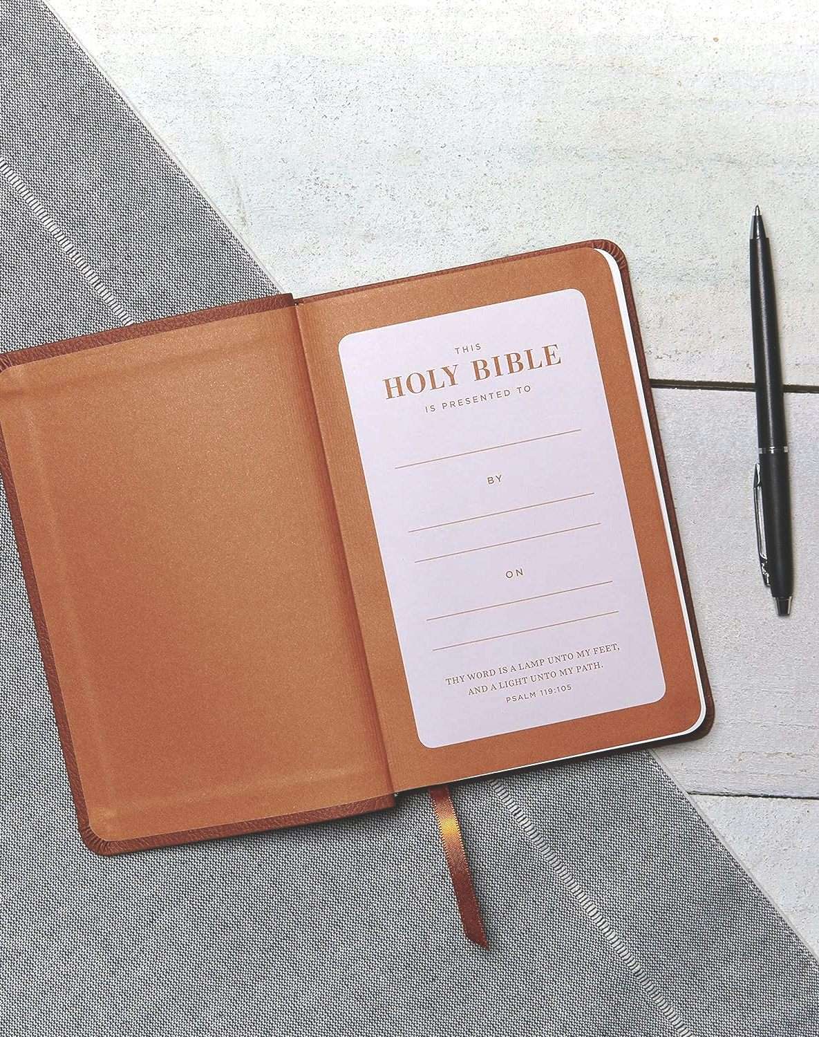 KJV Compact Thinline Bible: Black Leathersoft (ISBN:9780718098124) [24 ...