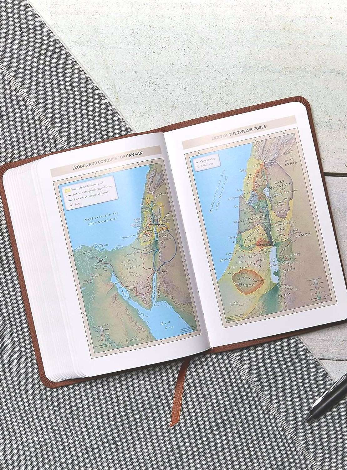 KJV Compact Thinline Bible: Black Leathersoft (ISBN:9780718098124) [24 ...